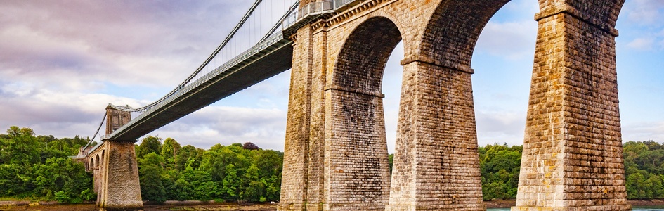 Menai Suspension Bridge til Angelsey | FDM Travel