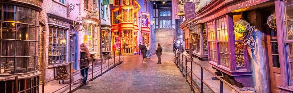 Warner Bros. Studio Tour London - The Making of Harry Potter | FDM Travel